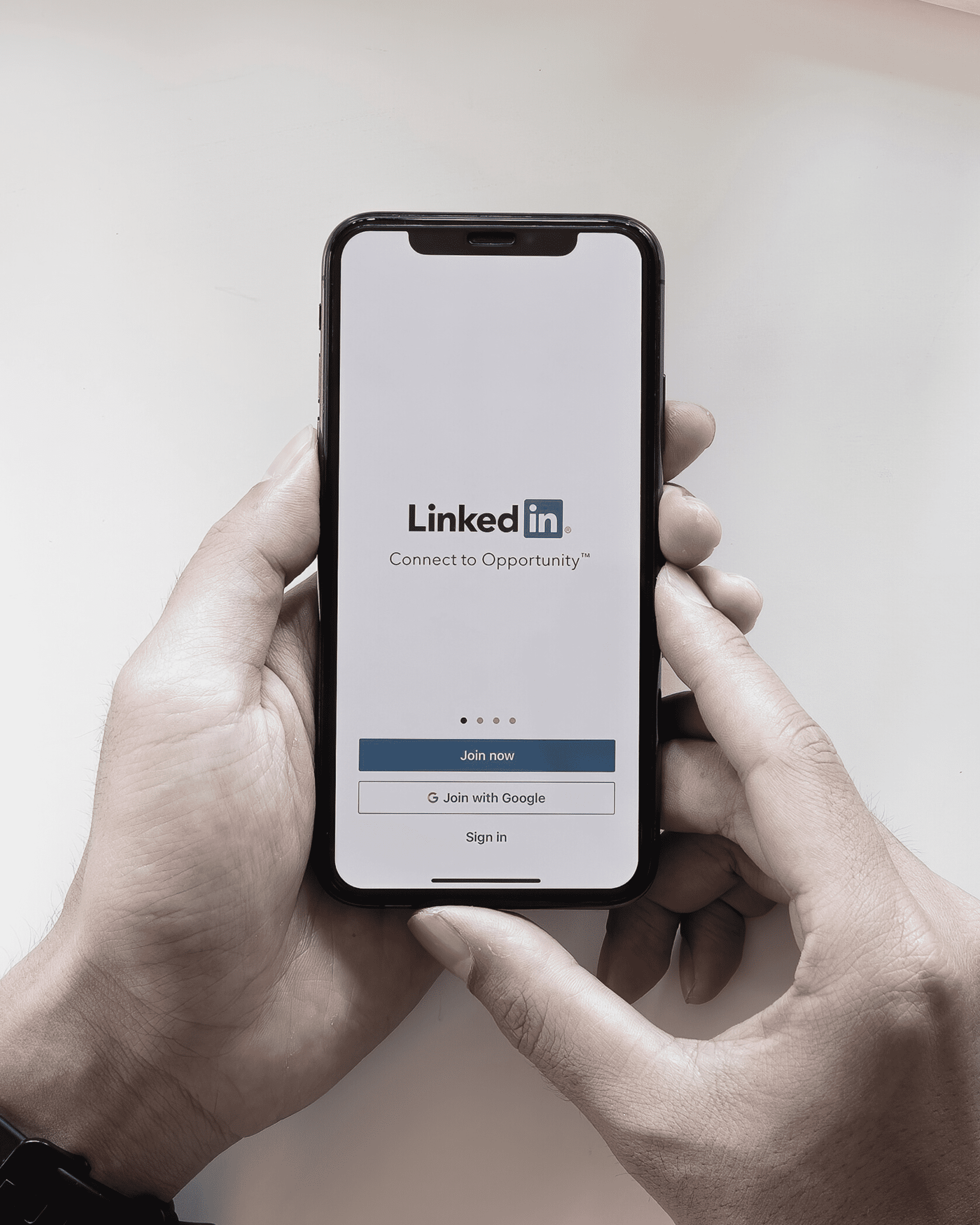How to Use LinkedIn Document Ads | Madison Taylor Marketing